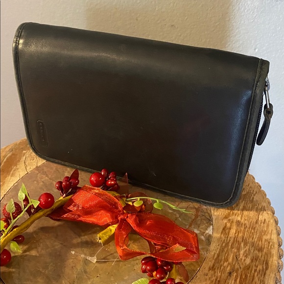 Coach | Bags | Coach Vntg Black Leather Credit Card Travel Organizer ...